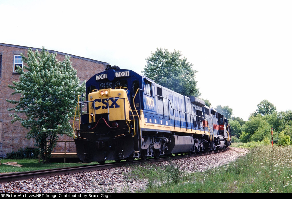 CSX 7001